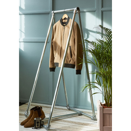 Industrial Clothing Rails and Clothing Racks - Simplified Building