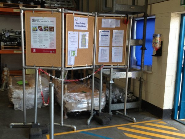 Bulletin Board Room Divider Project - Simplified Building