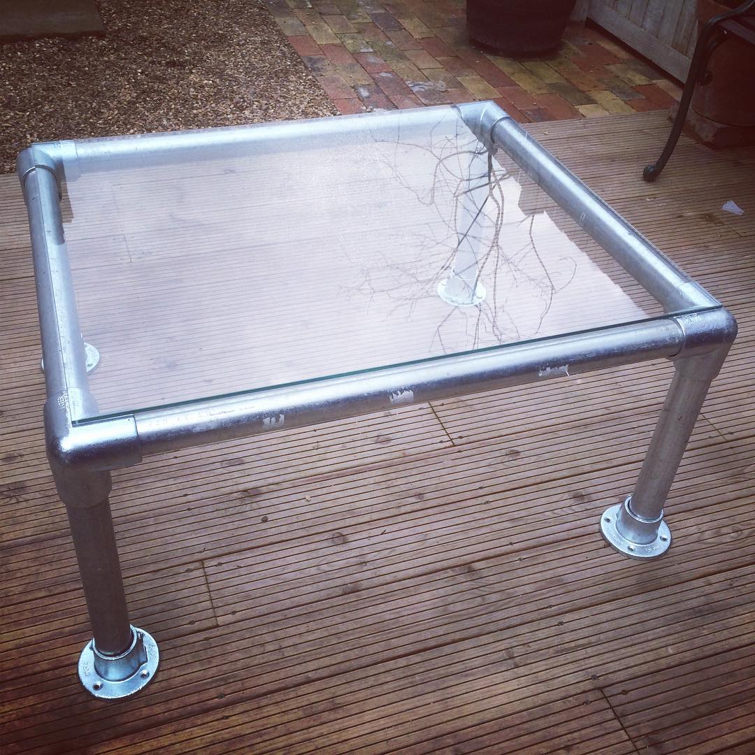 How to build an easy DIY coffee table - Simplified Building